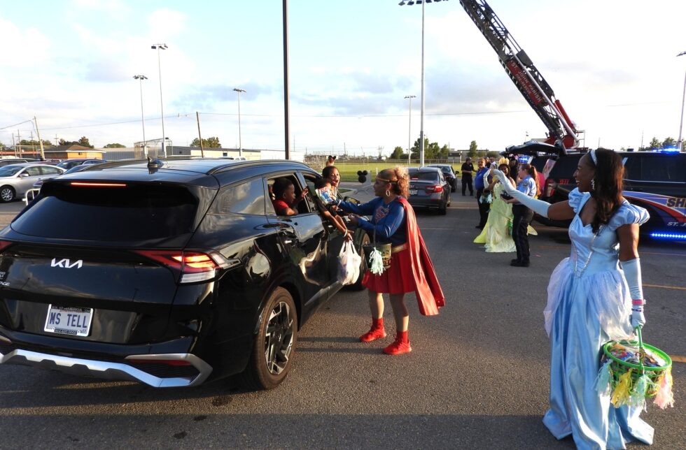 SJSO Has Boo-tiful Time with the Kids | St. John Parish Sheriff's Office